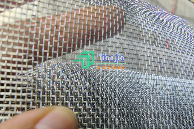 Insect Screen - Wire Mesh Netting in Rolls or Cut Pieces